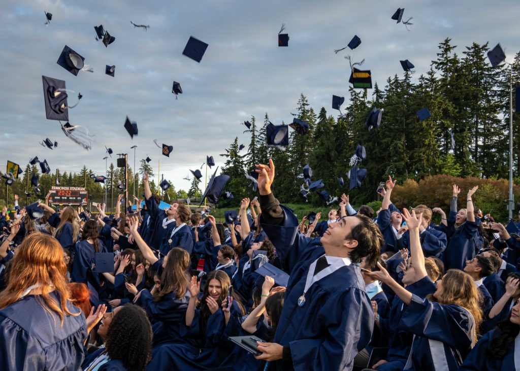 Edmonds School District Class of 2023 high school graduations continue ...