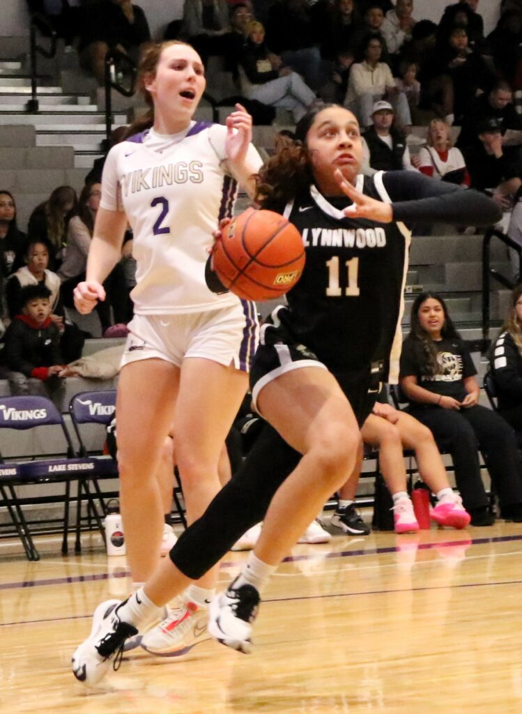 Prep girls basketball: Lynnwood falls to Lake Stevens in non-league ...