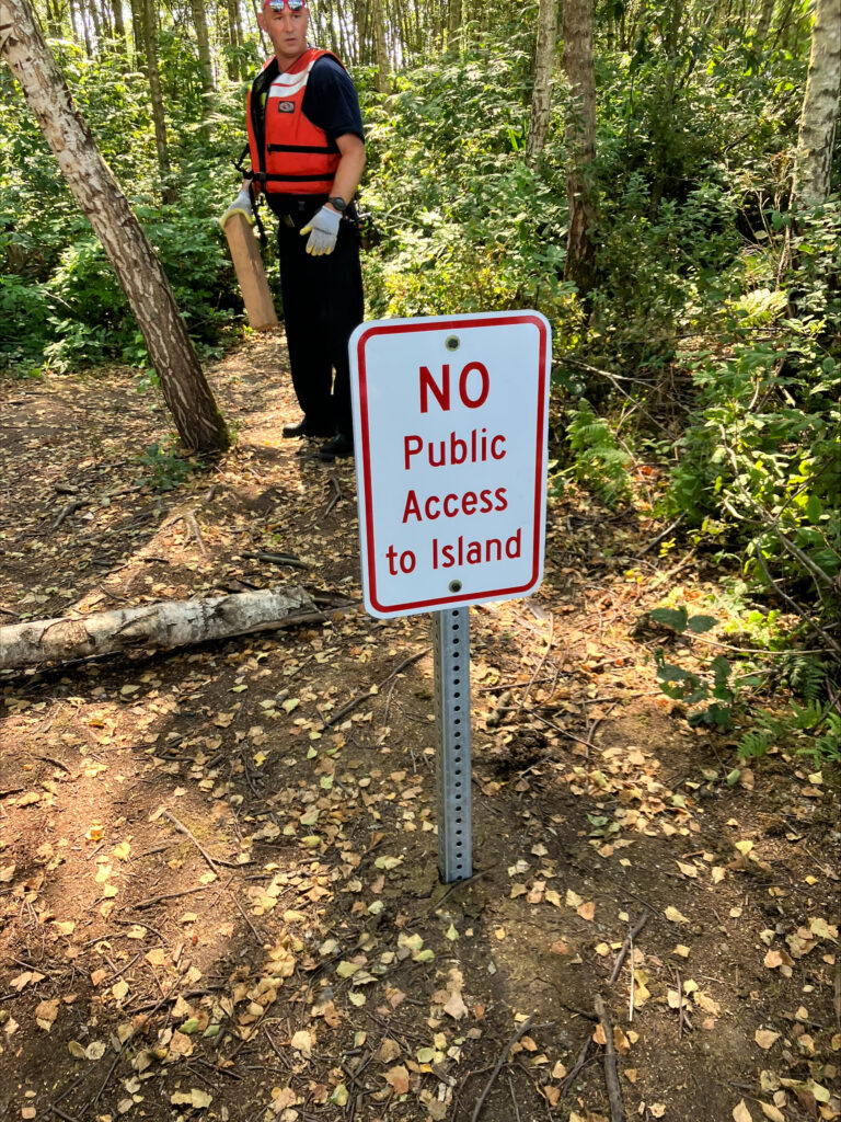 Scene at Lake Ballinger: Island 'no access' sign installed - My ...