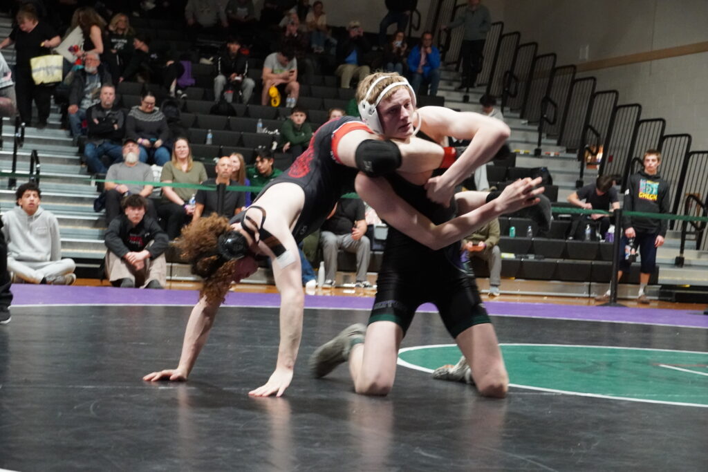 Prep boys wrestling: Warriors take 3A South District title; Royals ...