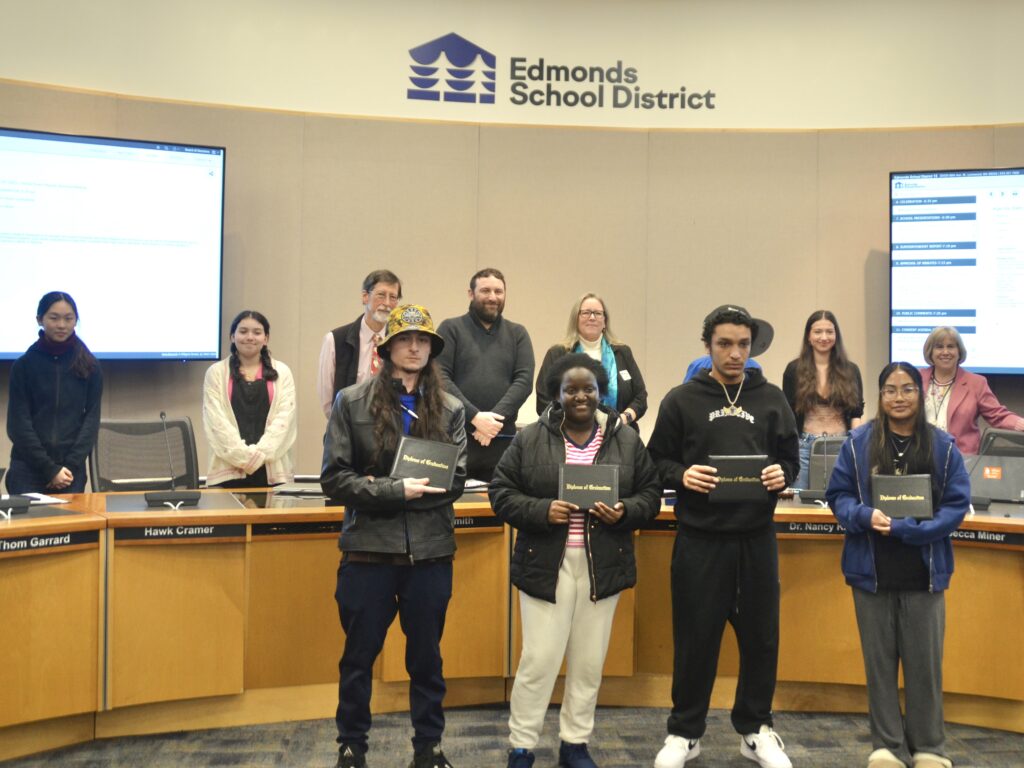 Edmonds School Board honors Open Door graduates, reverts to former ...