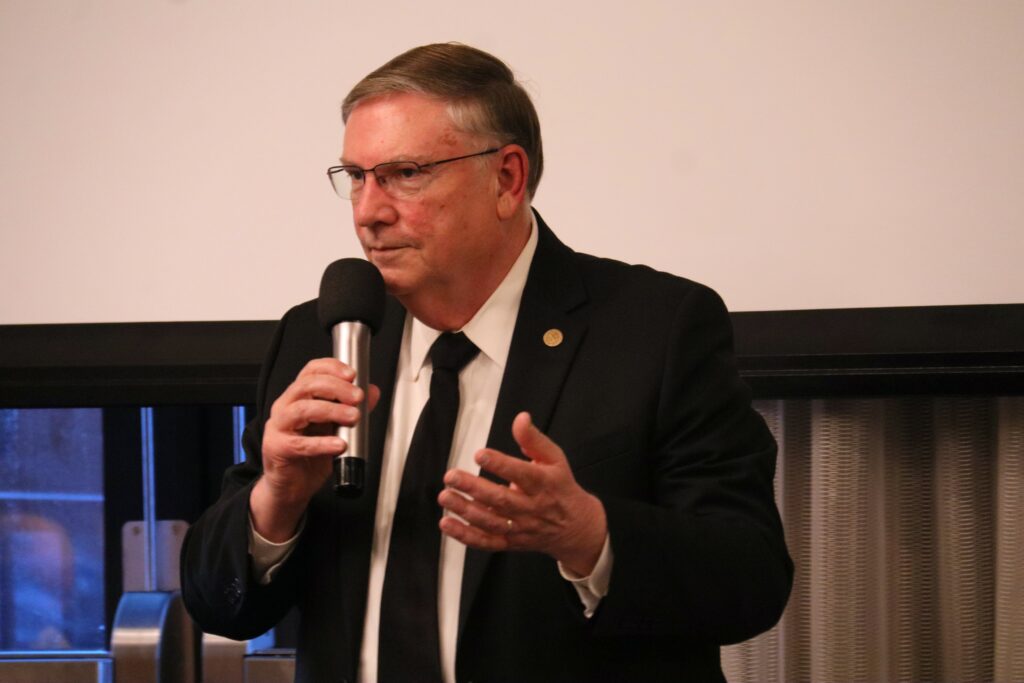 How Lynnwood Mayor Hurst plans to make his campaign promises a reality ...