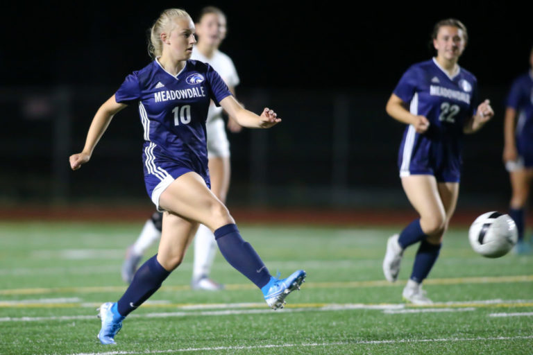 Hailey-Anderson-takes-a-shot - My Edmonds News