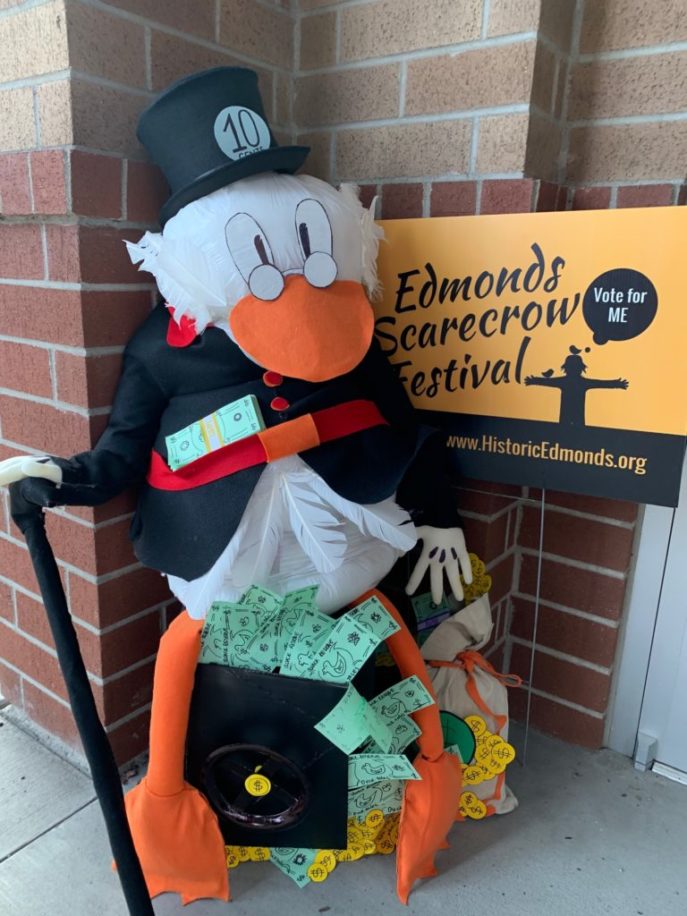 Decision 2019: It's time to vote for your favorite scarecrow - My ...