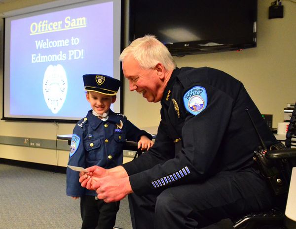Retired Edmonds Police Chief Al Compaan is 2022 Edmonds Citizen of the ...