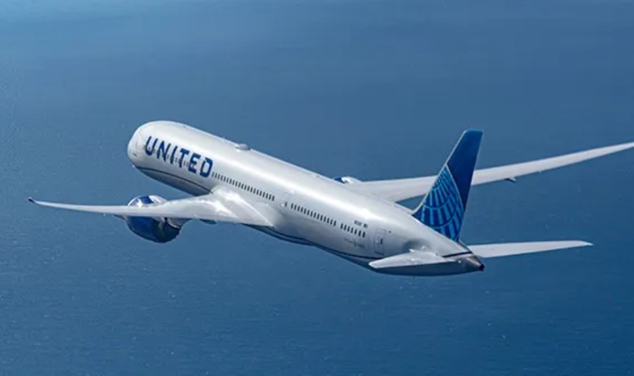 United ending commercial passenger service at Paine Field - My Edmonds News