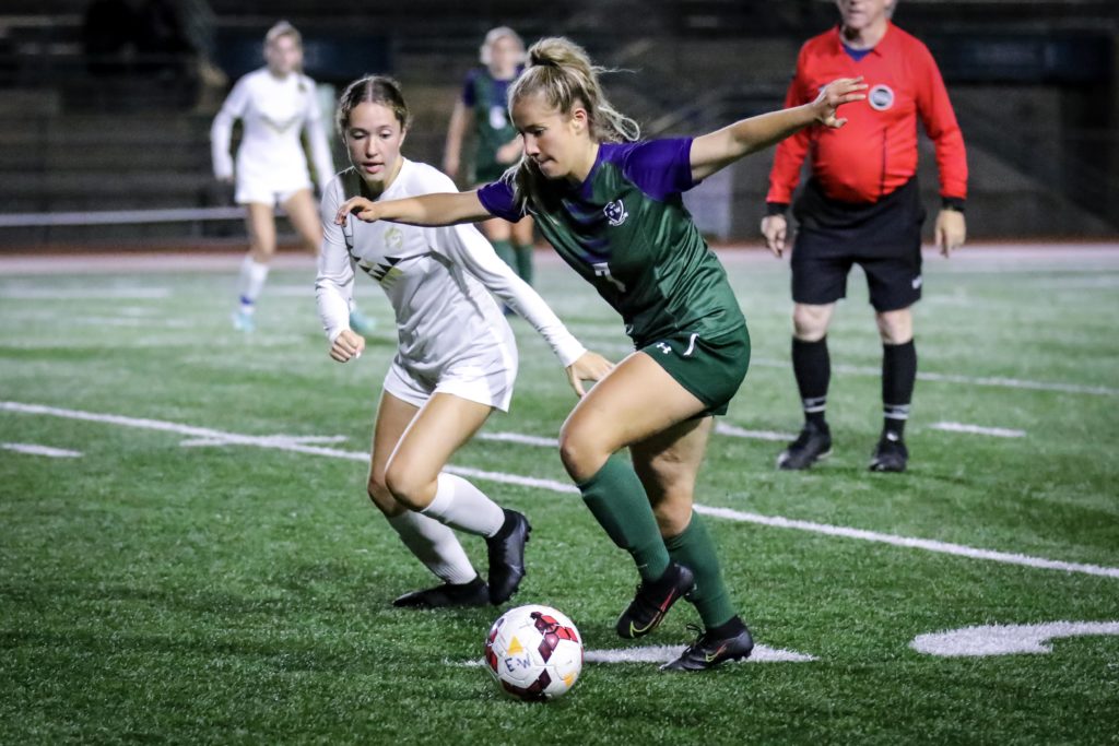 High school sports roundup for Sept. 28, 2021 - My Edmonds News