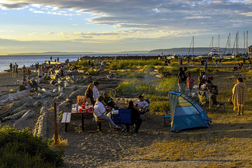 Scene in Edmonds: Friday night at Marina Beach - My Edmonds News