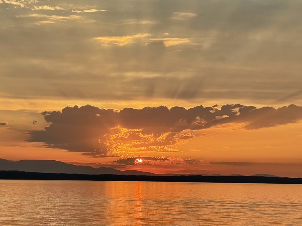 Edmonds scenic: Spectacular sunset - My Edmonds News