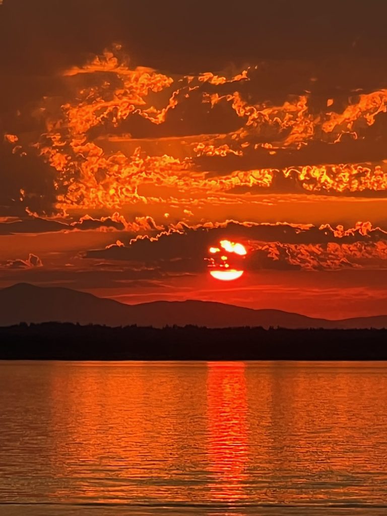 Edmonds scenic: Spectacular sunset - My Edmonds News