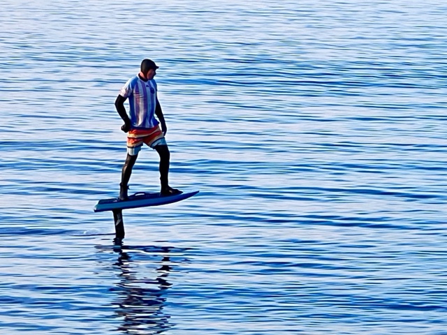 Scene in Edmonds: Foiling around on the waterfront - My Edmonds News