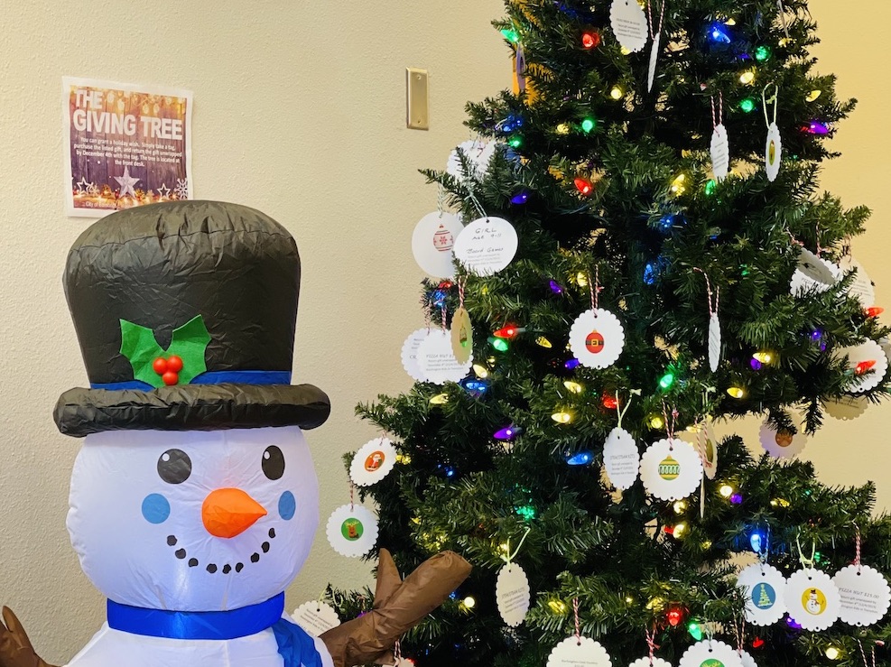 Washington Kids in Transition Giving Trees accepting donations for ...