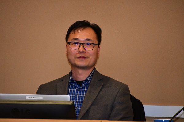 Tuesday council meeting: More oaths of office; Olson elected council president, Chen selected ...