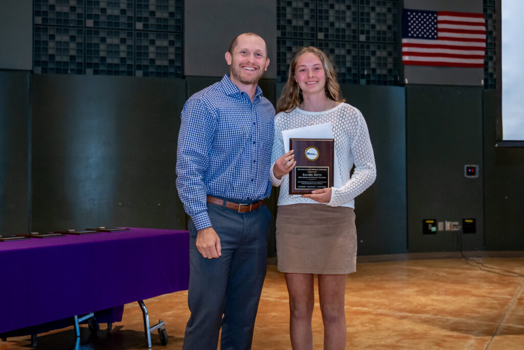 Lynnwood's Canda, Terrace's Swan earn top scholarships during school ...