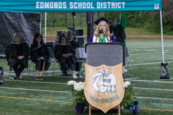 'Be grateful for everything you have': Edmonds-Woodway HS graduates 319 ...