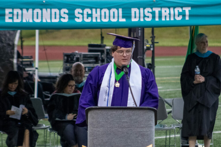'Be grateful for everything you have': Edmonds-Woodway HS graduates 319 ...