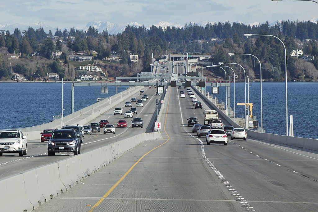 Toll exemption for buses crossing two WA bridges will end this fall ...