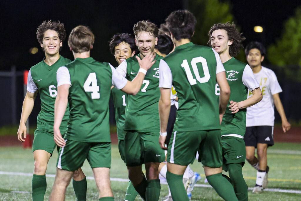 2025-04-25-V-EWHS-vs-Lake-Stevens-BSCR-Photo-by-Michael-Bury-9 - My Edmonds News