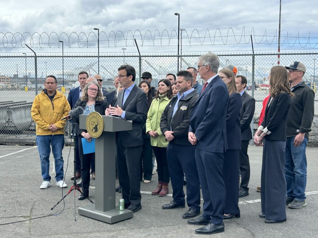 Stop Trump’s tariffs, WA leaders beg court - My Edmonds News