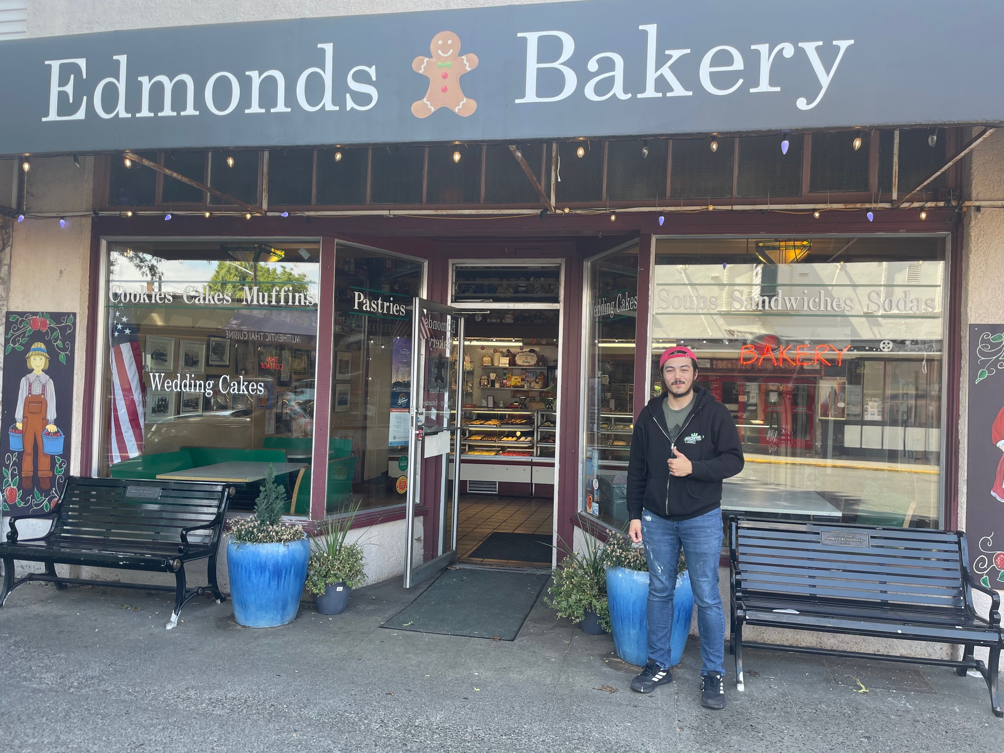 Brandon Tiehen in front of Edmonds Bakery - My Edmonds News