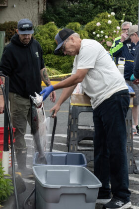 Scene in Edmonds: Coho Derby draws a crowd - My Edmonds News