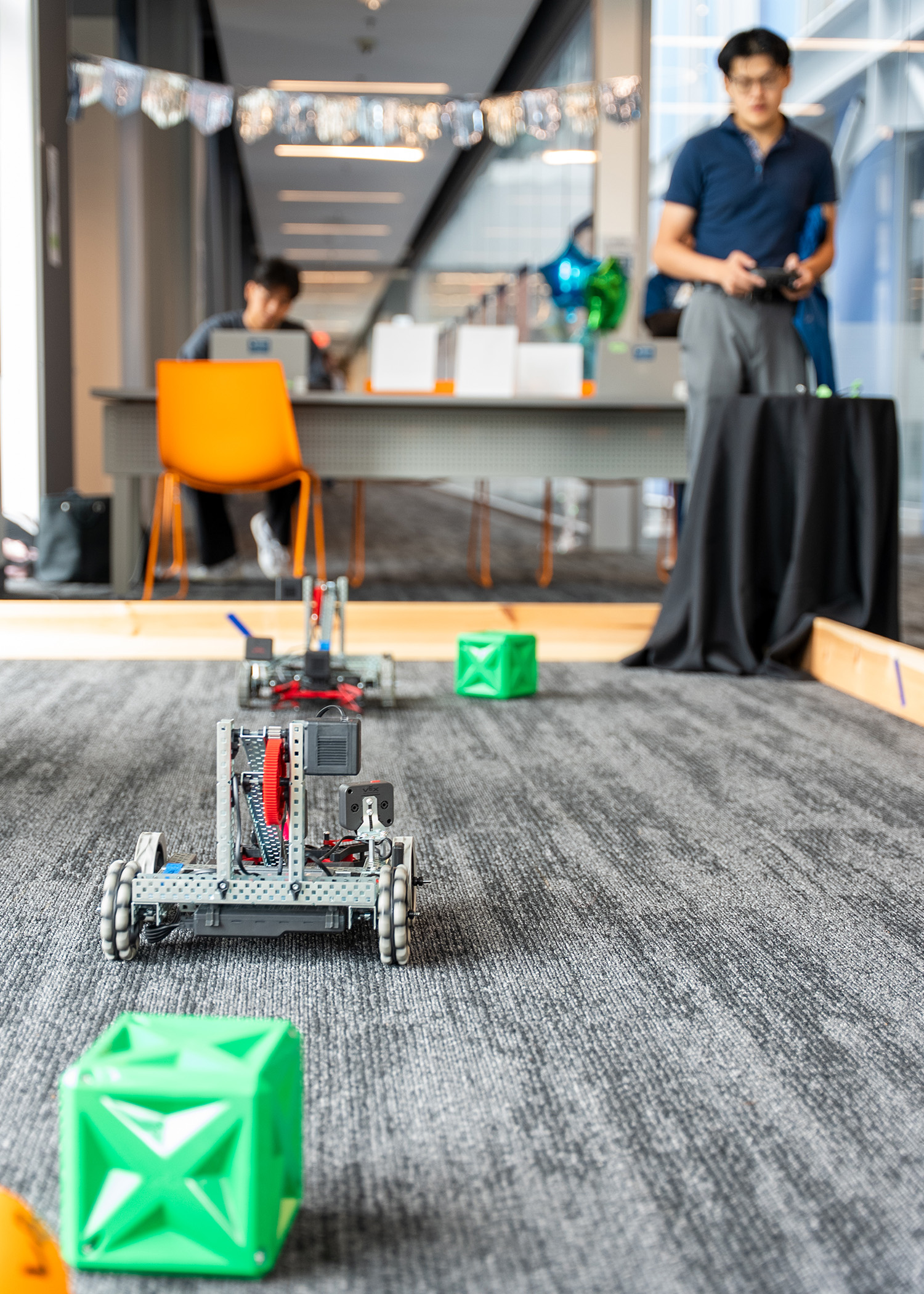 Edmonds College offers two new pathways for careers in robotics and AI - My Edmonds News