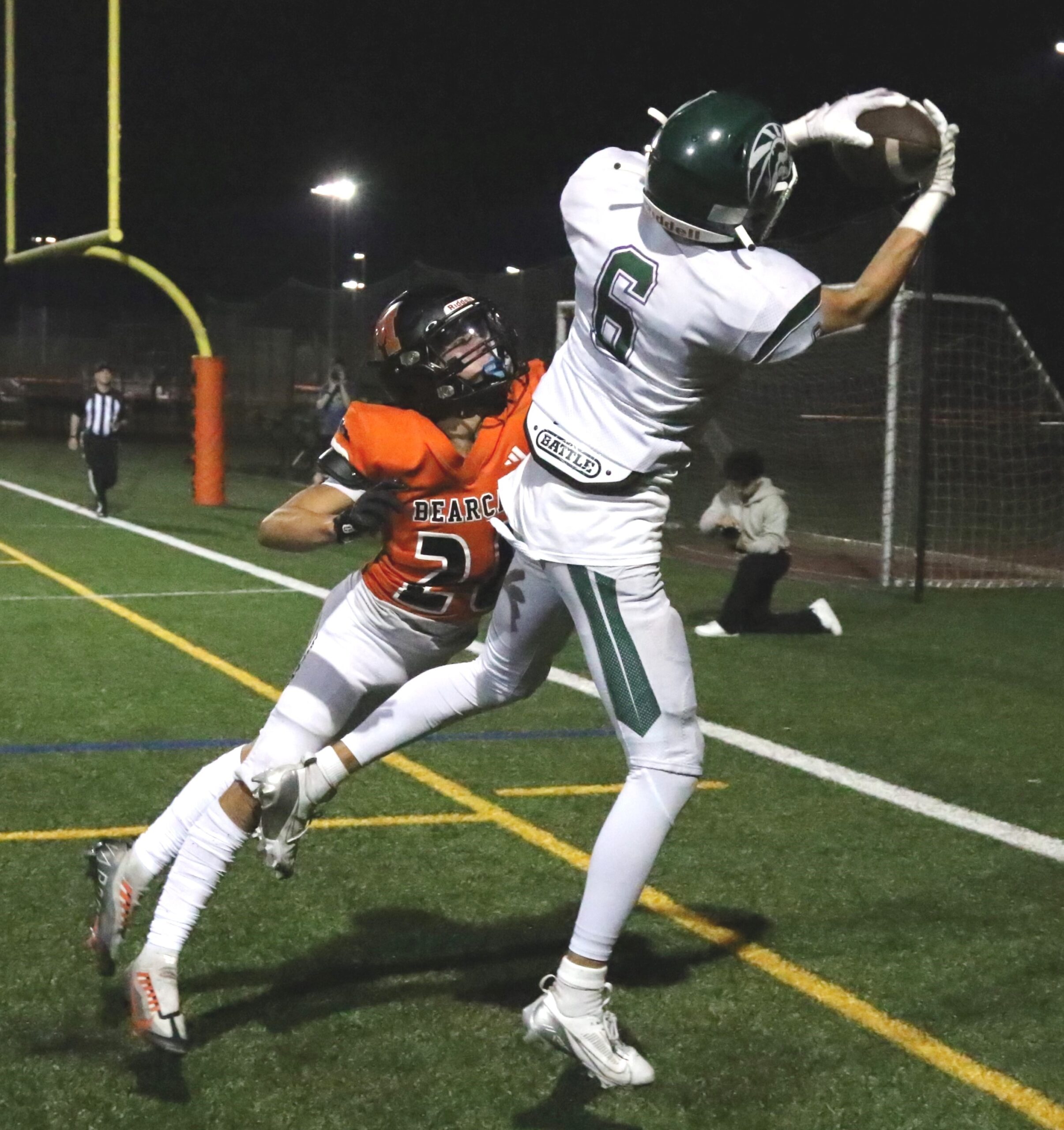 Prep football: Warriors knock off Bearcats in key Wesco win | MLTnews.com
